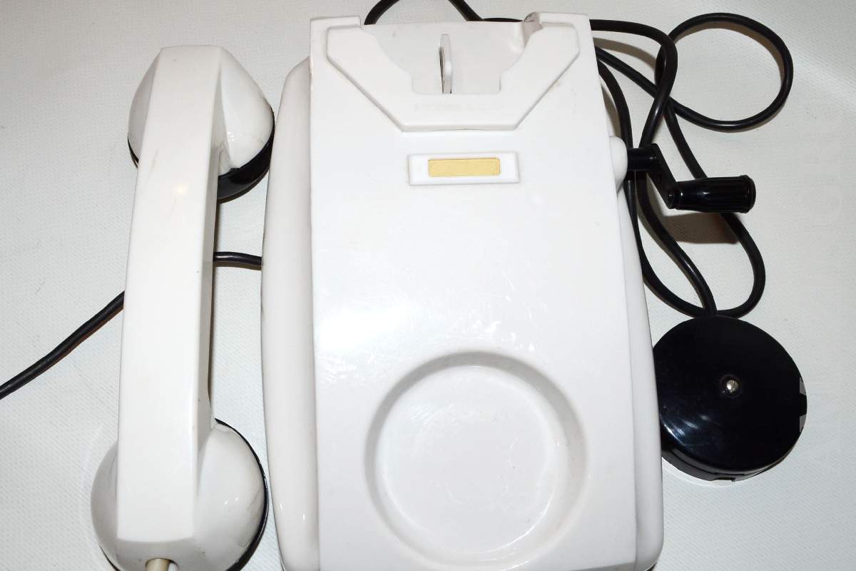 Vintage Russian USSR White Telephone AT-218 Soviet Era Original Box! | eBay