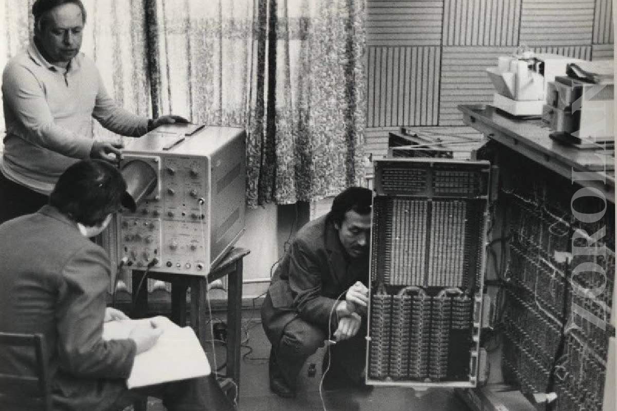 VINTAGE CIRCUIT BOARD MIR D3M First Soviet Computer Mainframe PCB ...